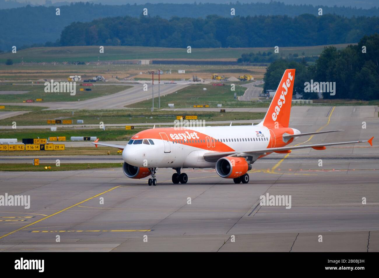 EasyJet Airline Company airplane preparing for take-off Stock Photo - Alamy