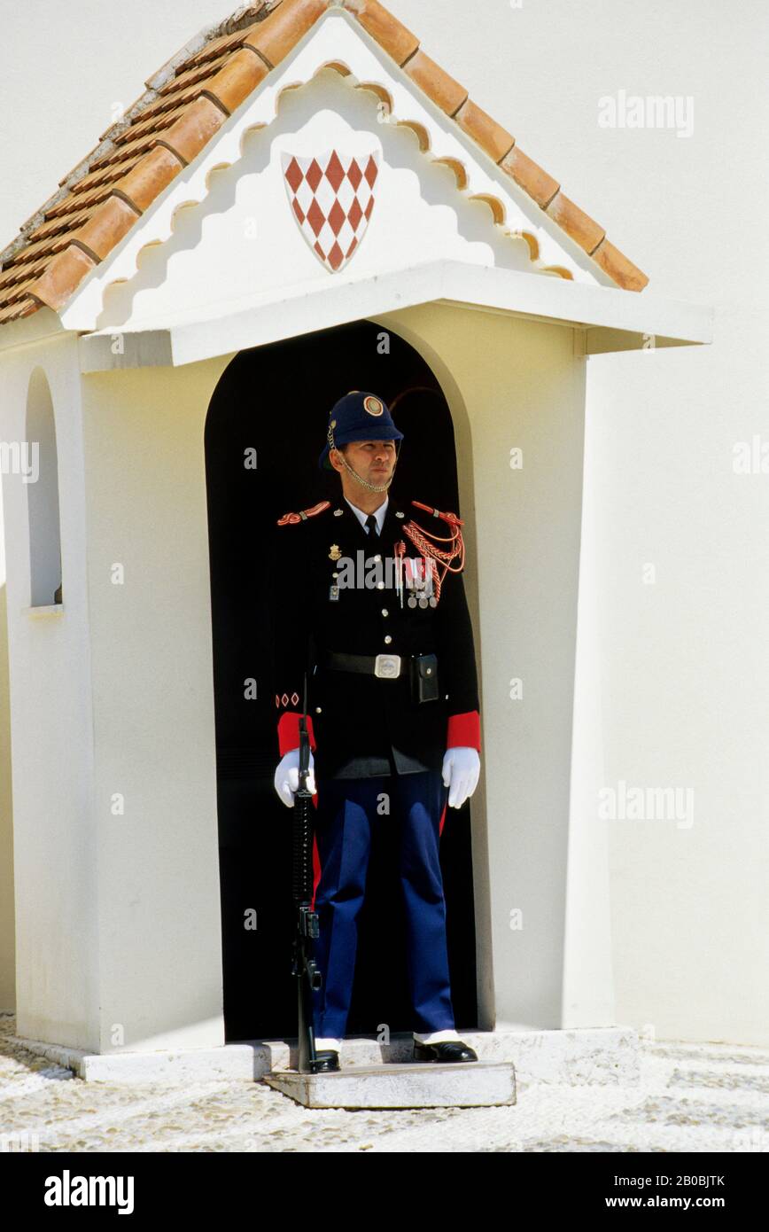 MONACO, MONTE CARLO, PRINCE'S PALACE, GUARD Stock Photo - Alamy