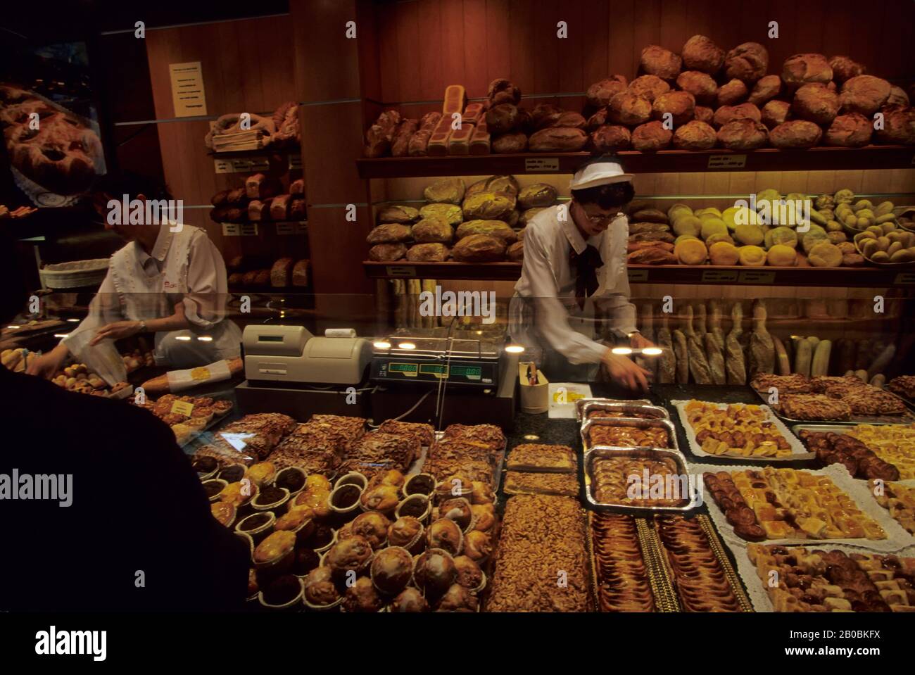 SPAIN, FIGUERES, BAKERY WITH FRESH PASTRIES Stock Photo - Alamy