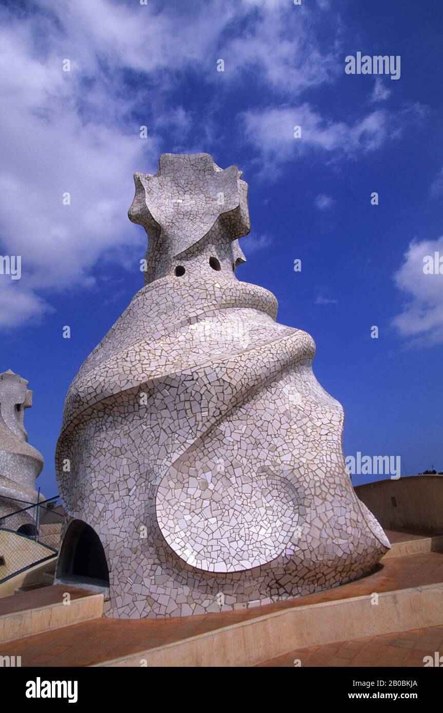 SPAIN, BARCELONA, MILA HOUSE, "LA PEDRERA", ROOF, CHIMNEY Stock Photo ...