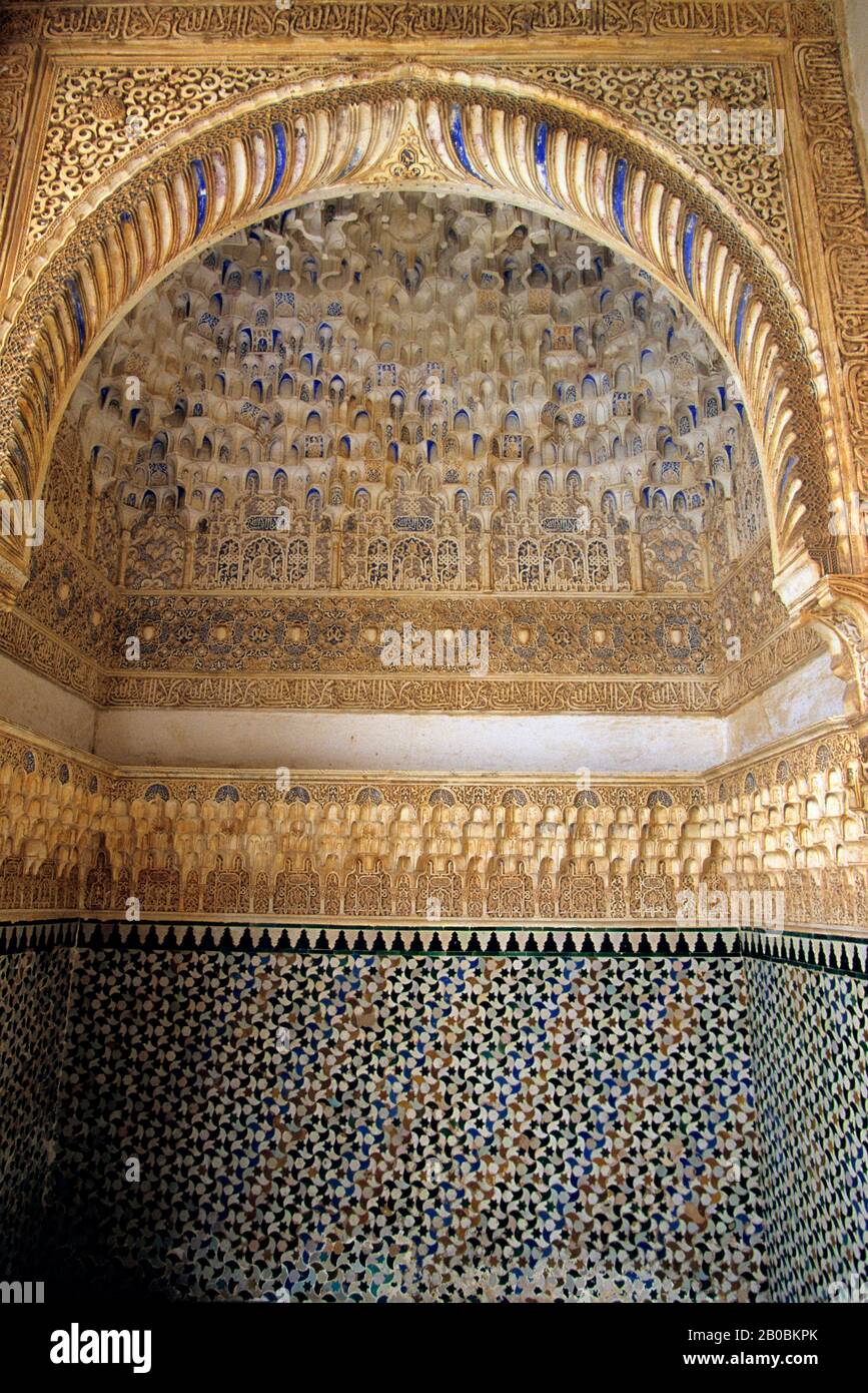 SPAIN, GRENADA, ALHAMBRA, NASRID PALACES, COMARES PALACE, NORTH GALLERY ...
