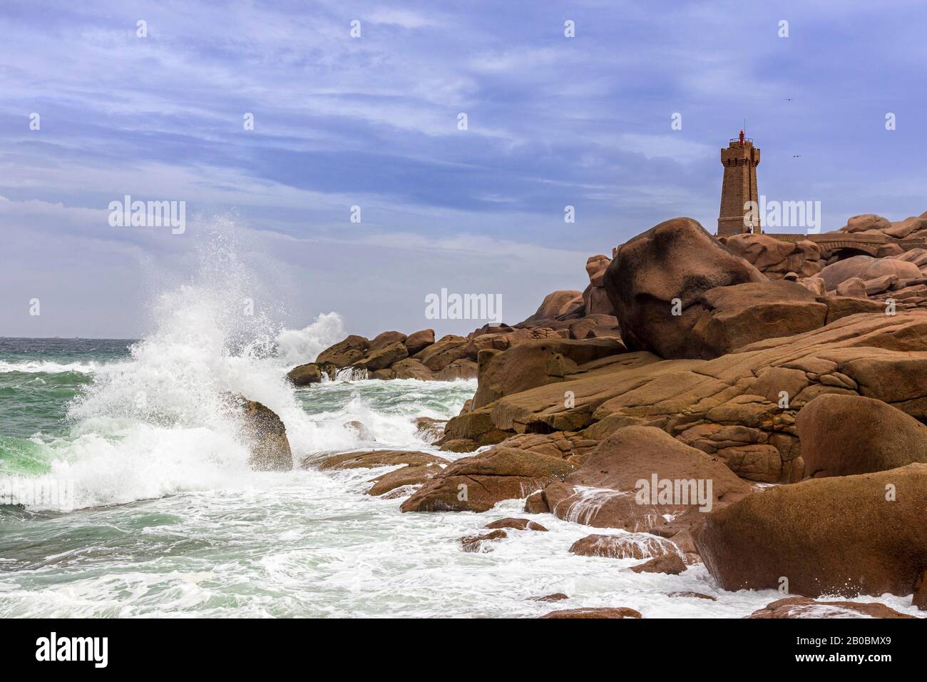 Brittany lighthouse storm hi-res stock photography and images - Alamy