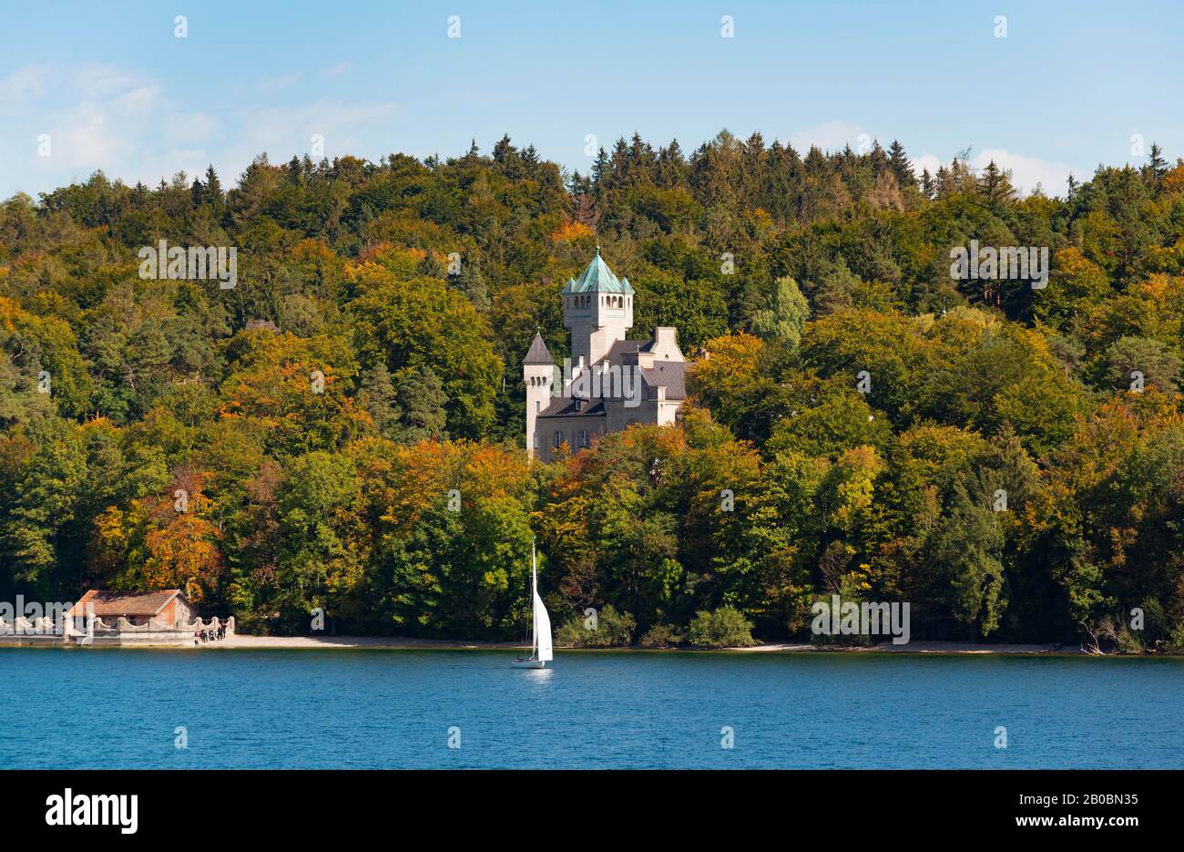 Seeburg Castle near Allmannshausen, Lake Starnberg, Five Lakes Region ...