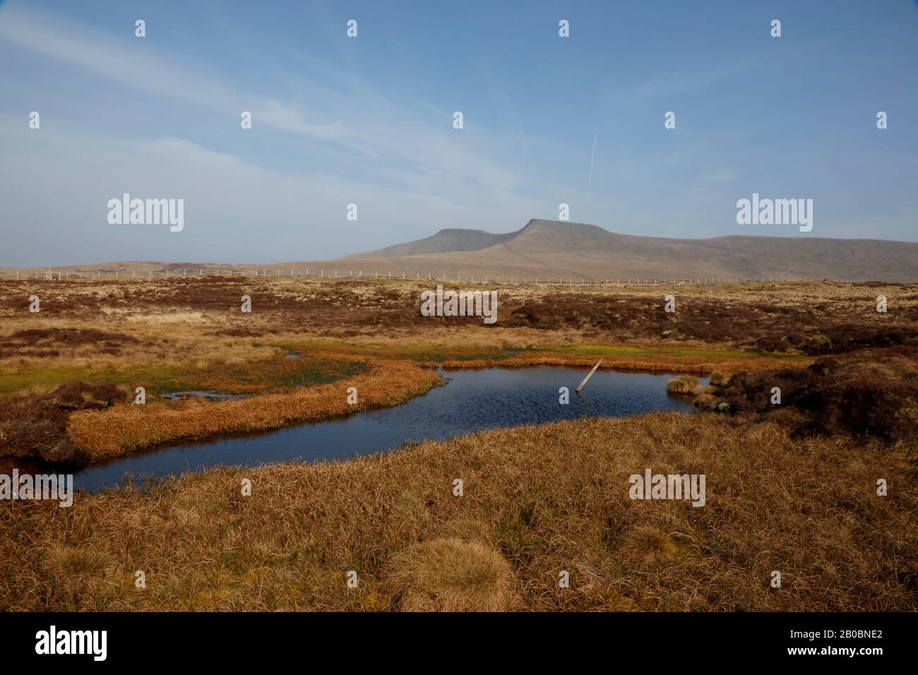 Corn Du and Pen y Fan peaks in the Brecon Beacons, Wales, UK Stock ...