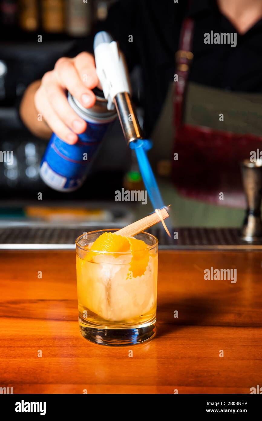 Flaming cinnamon hi-res stock photography and images - Alamy