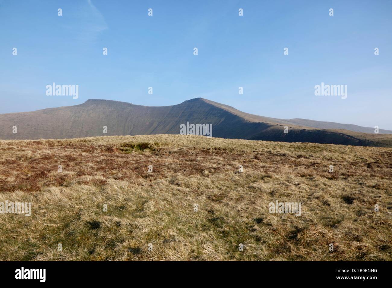 Corn Du and Pen y Fan peaks in the Brecon Beacons, Wales, UK Stock ...
