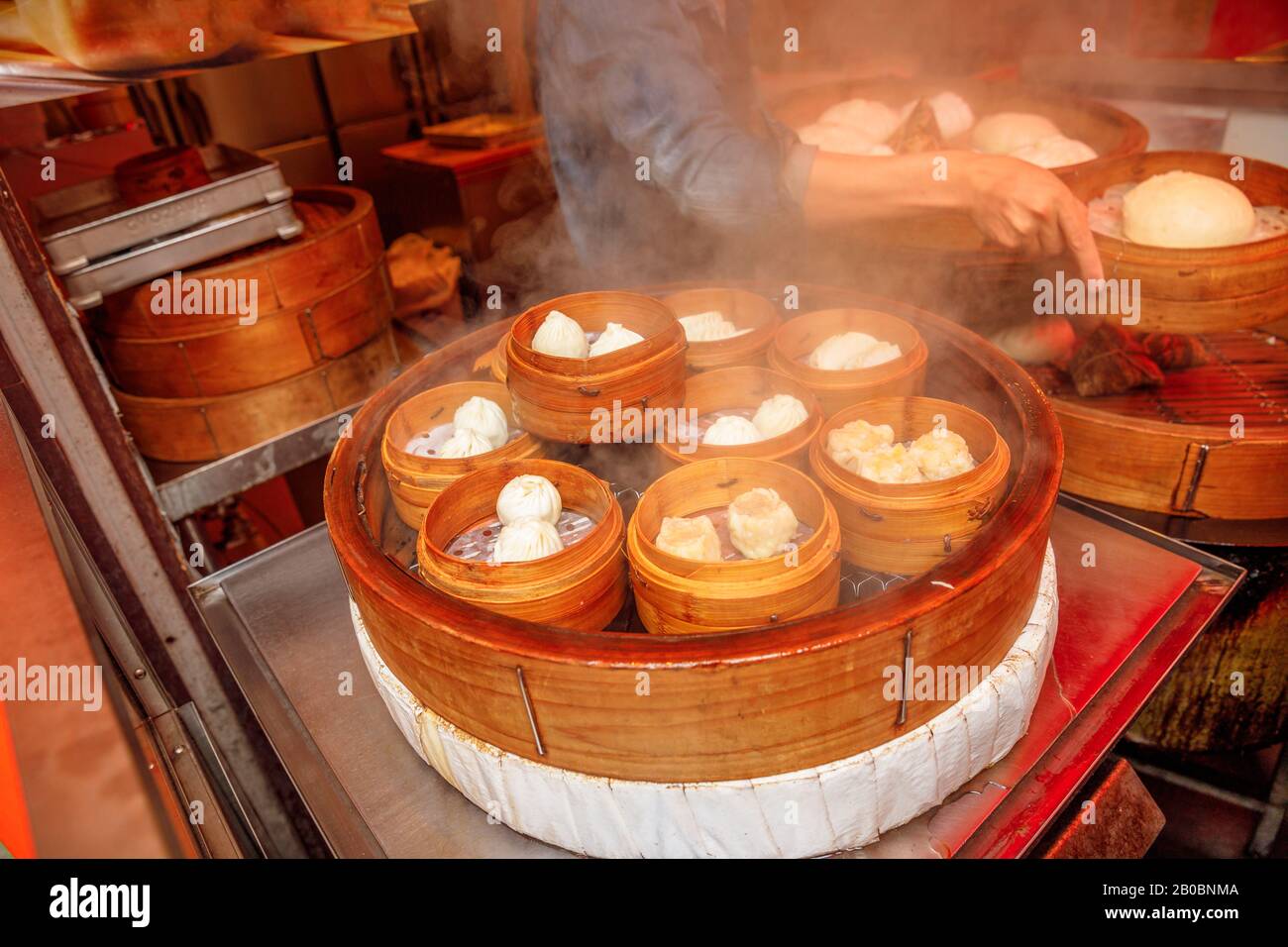 Dim sum restaurant hi-res stock photography and images - Alamy
