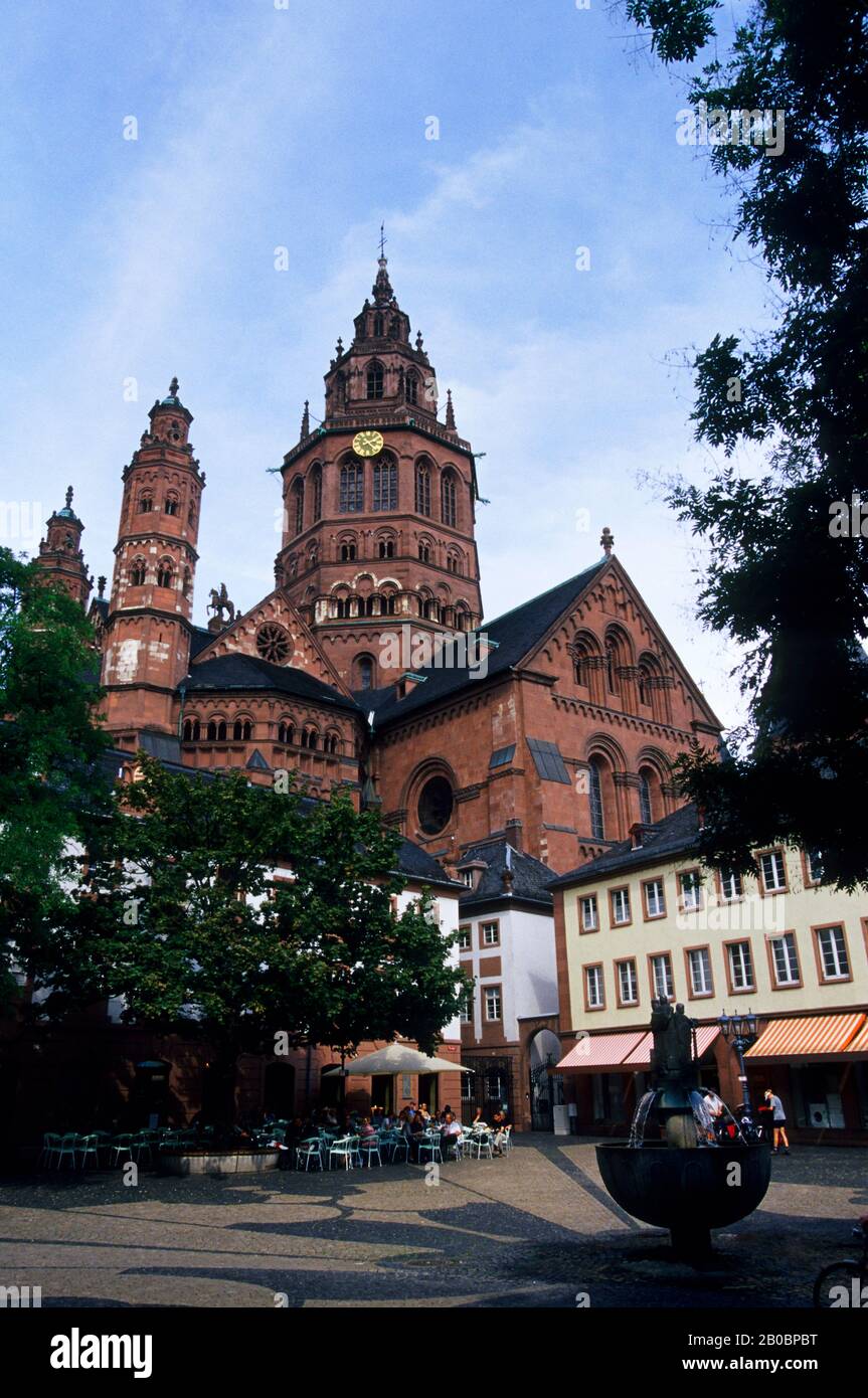 GERMANY, MAINZ, CATHEDRAL Stock Photo - Alamy