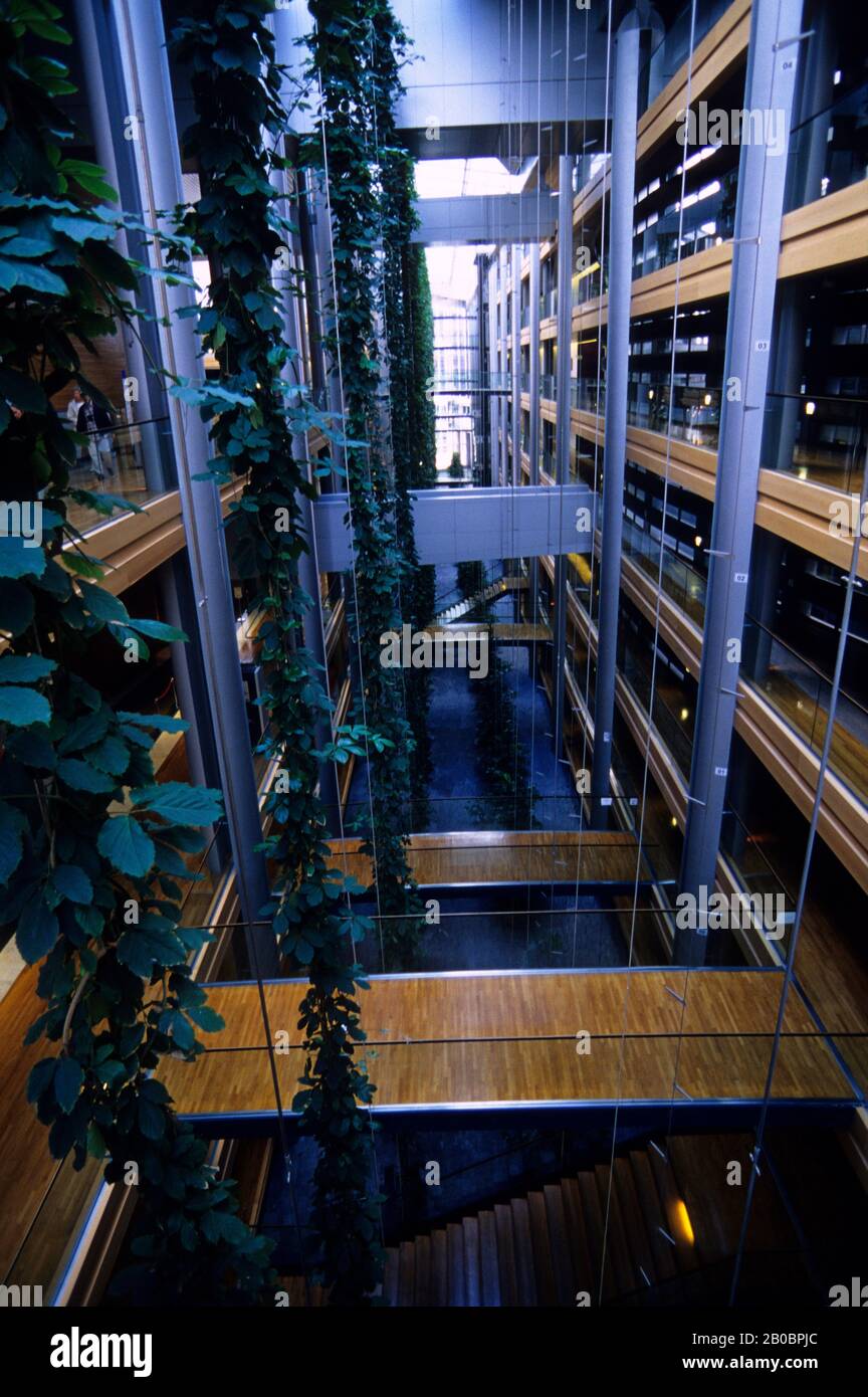 French parliament interior hi-res stock photography and images - Alamy