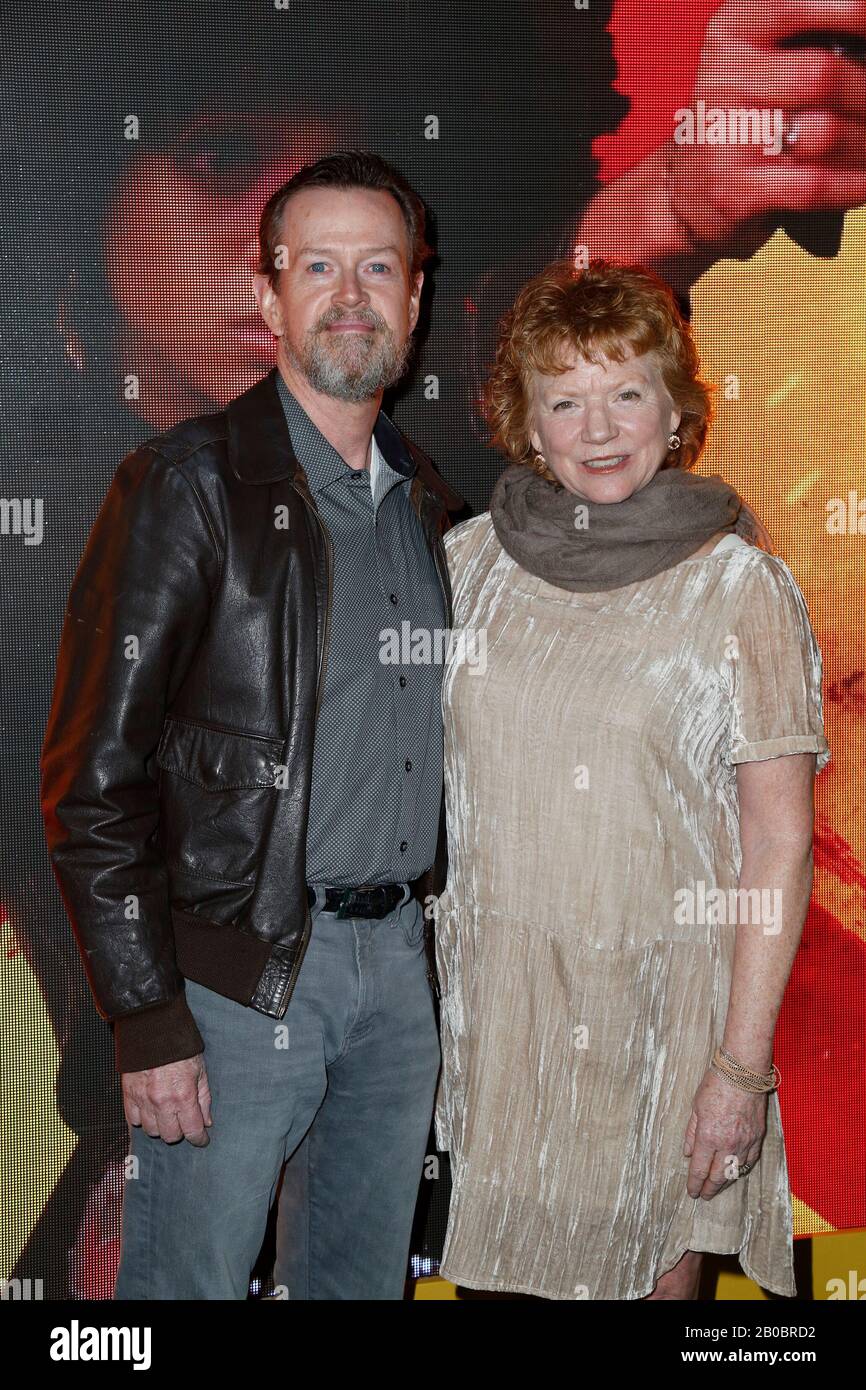 Dylan Baker And Becky Ann Baker High Resolution Stock Photography and ...