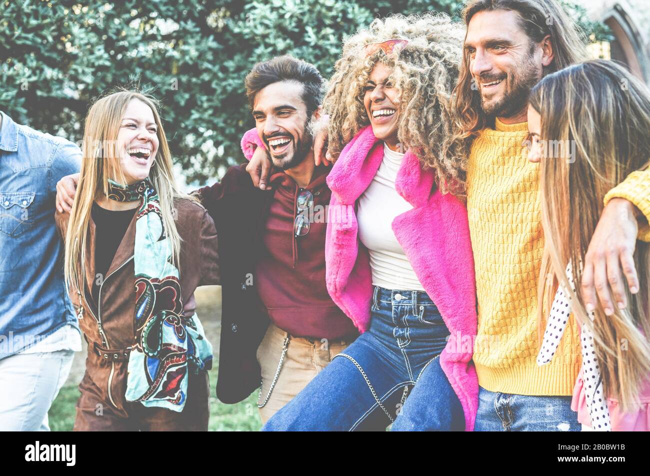 Trendy young people new york hi-res stock photography and images - Alamy