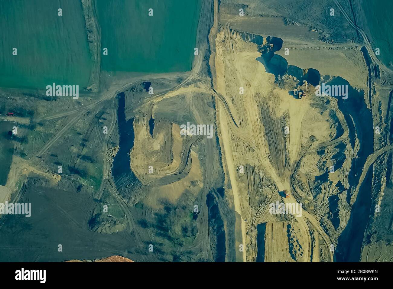 Clay quarry scoop hi-res stock photography and images - Alamy