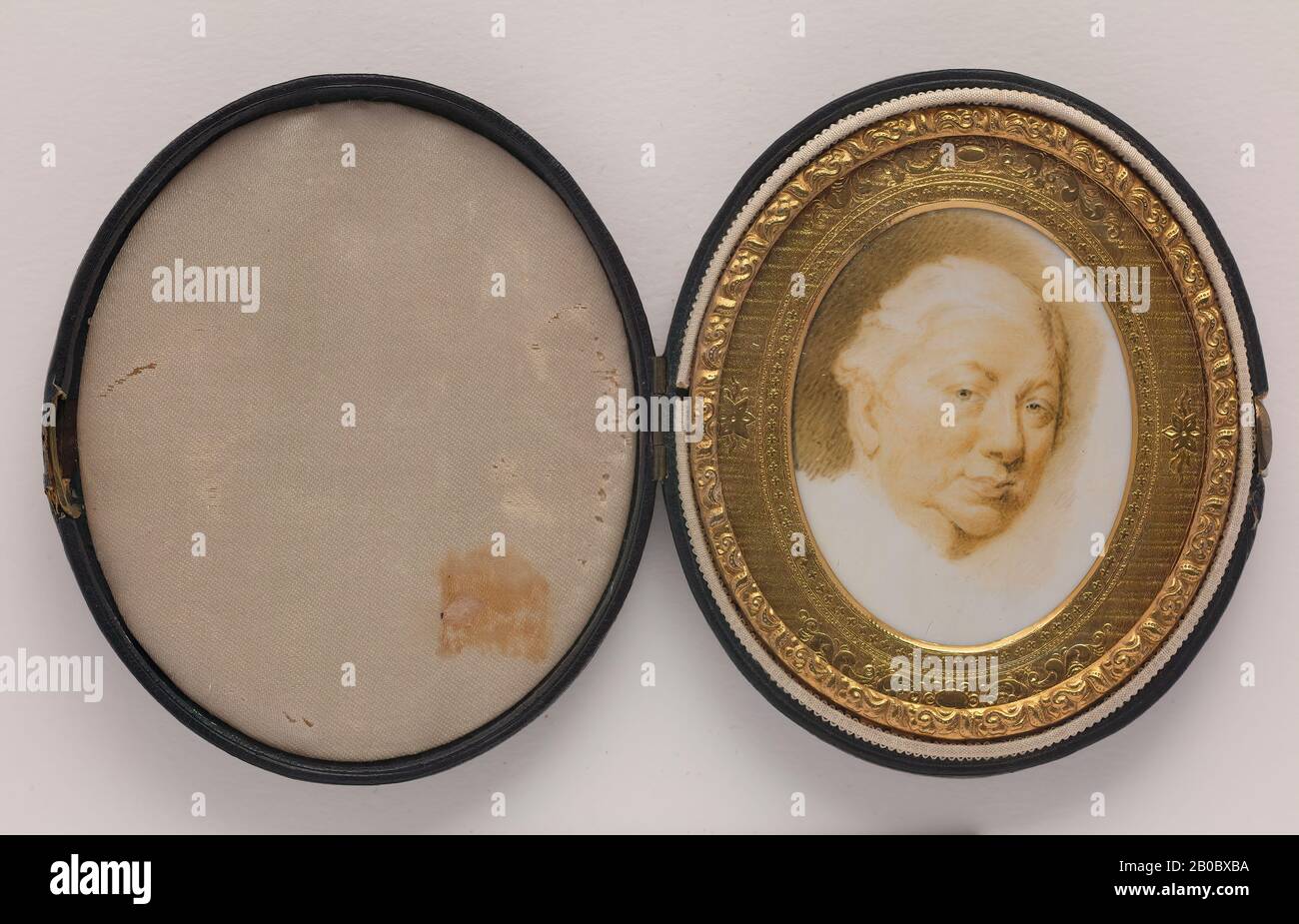 Oval leather case hi-res stock photography and images - Alamy