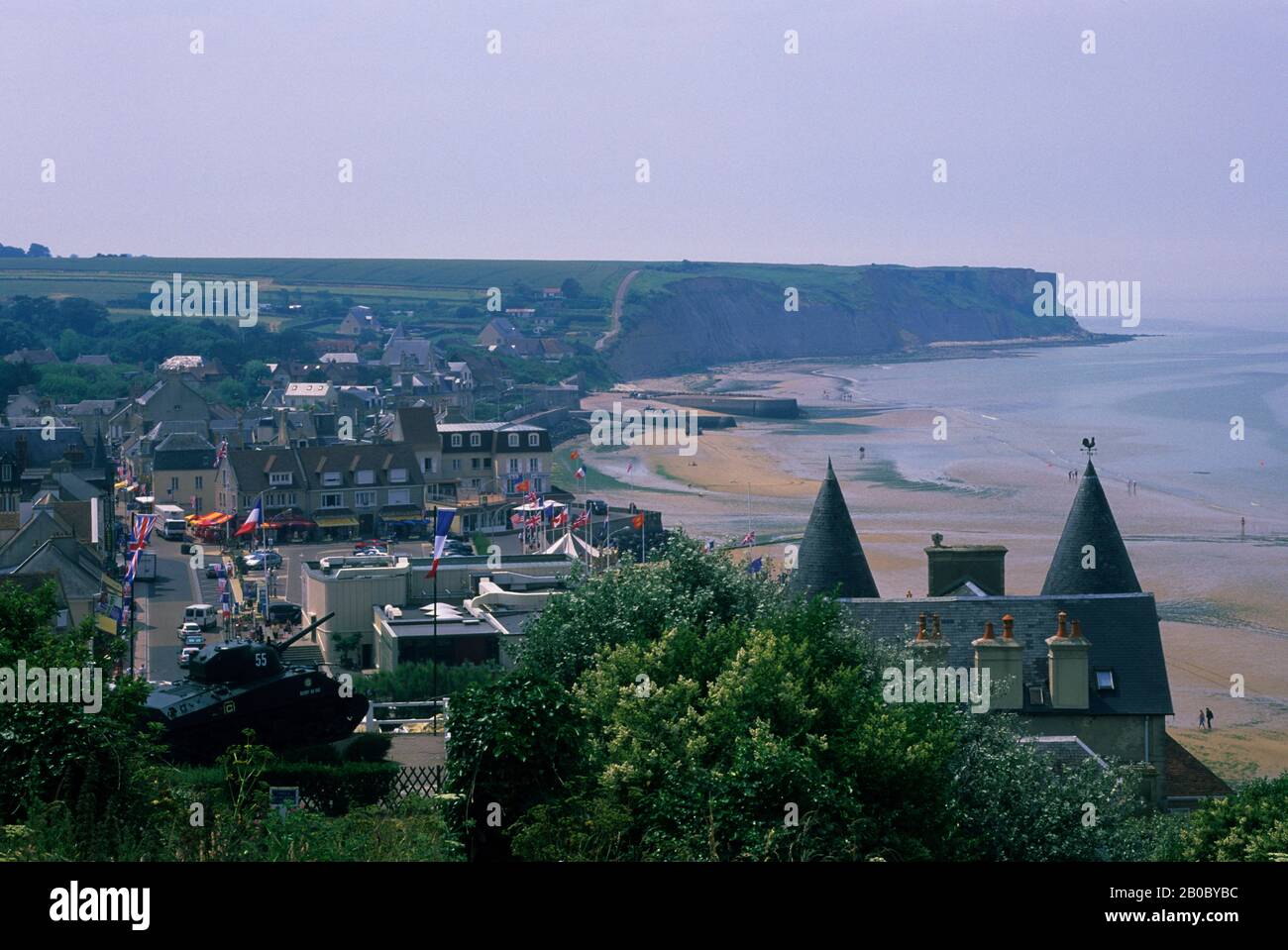 Normandy beach town hi-res stock photography and images - Alamy