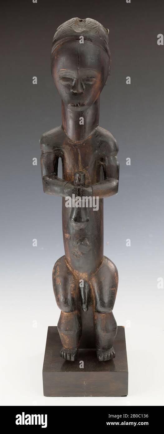 Fang male reliquary figure hi-res stock photography and images - Alamy