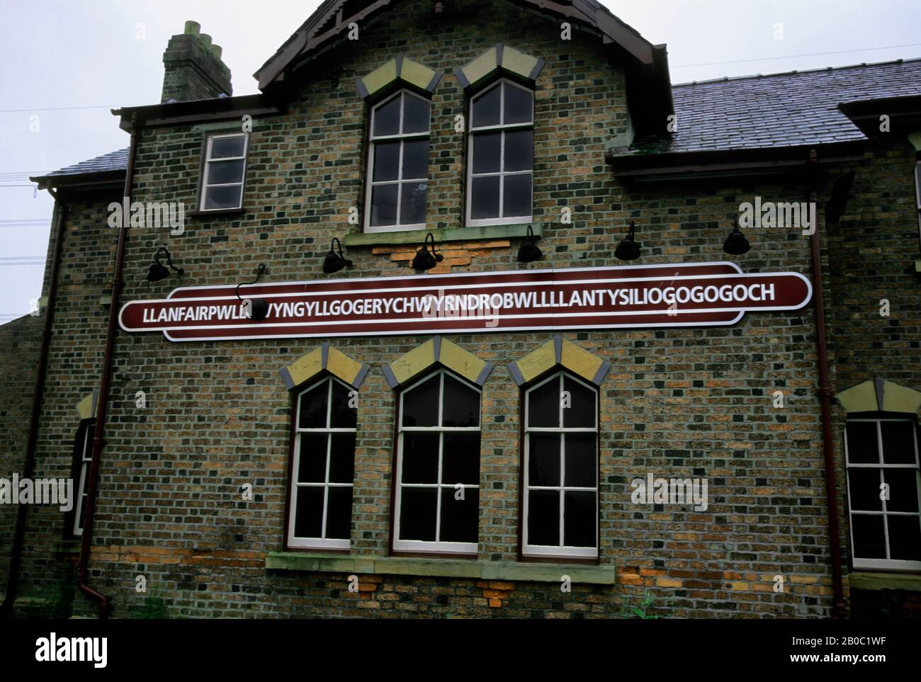 UK, WALES, VILLAGE WITH LONGEST NAME IN THE WORLD ...