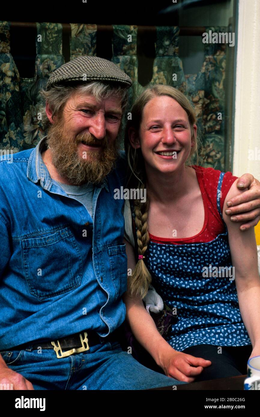 IRELAND, BANTRY BAY, GLENGARRIF, STREET SCENE, LOCAL PEOPLE Stock Photo ...