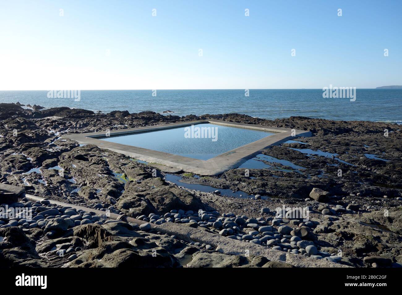 Rock swimming pool hi-res stock photography and images - Alamy