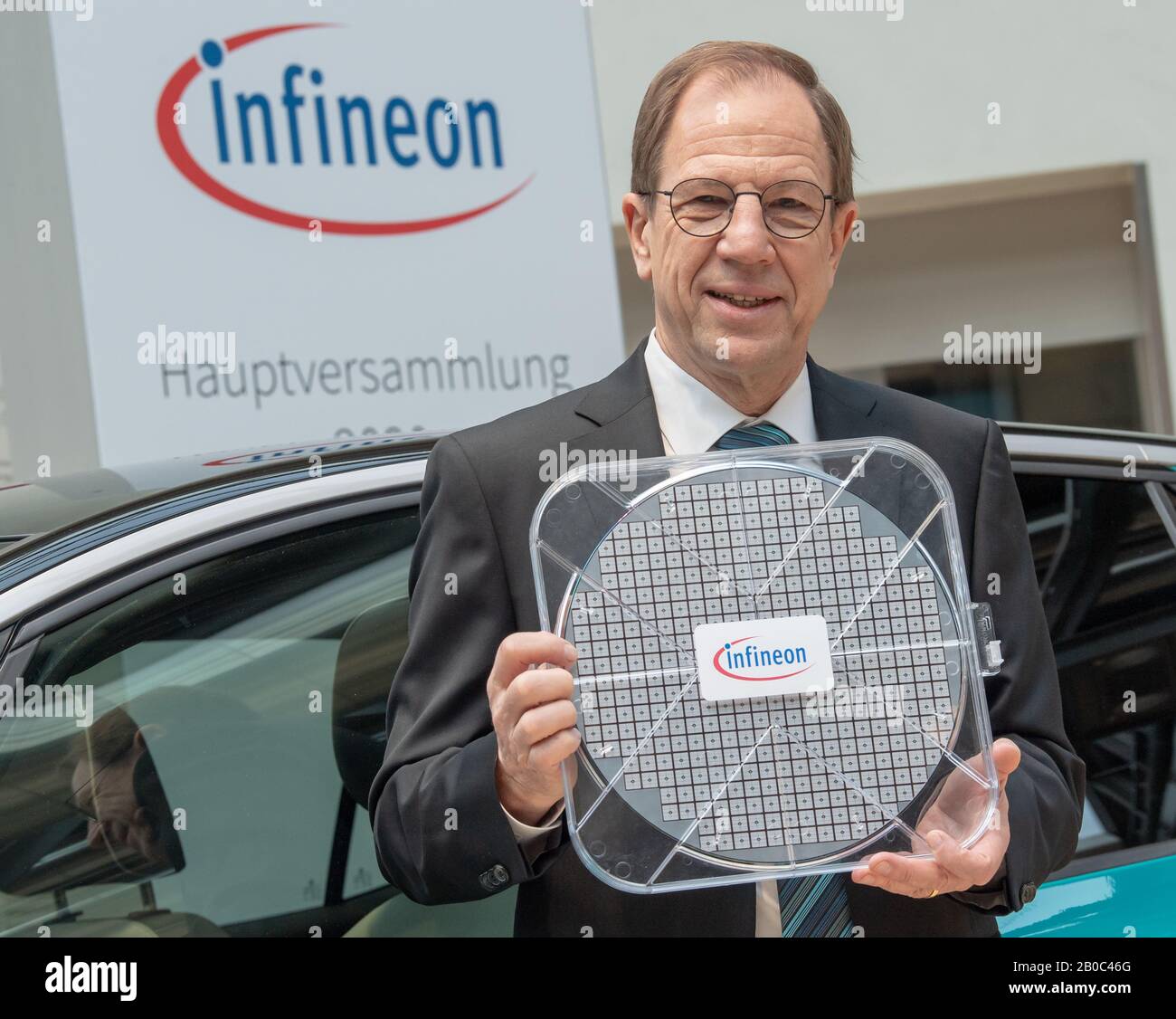 20 February 2020, Bavaria, Munich: Reinhard Ploss, Infineon CEO, holds ...