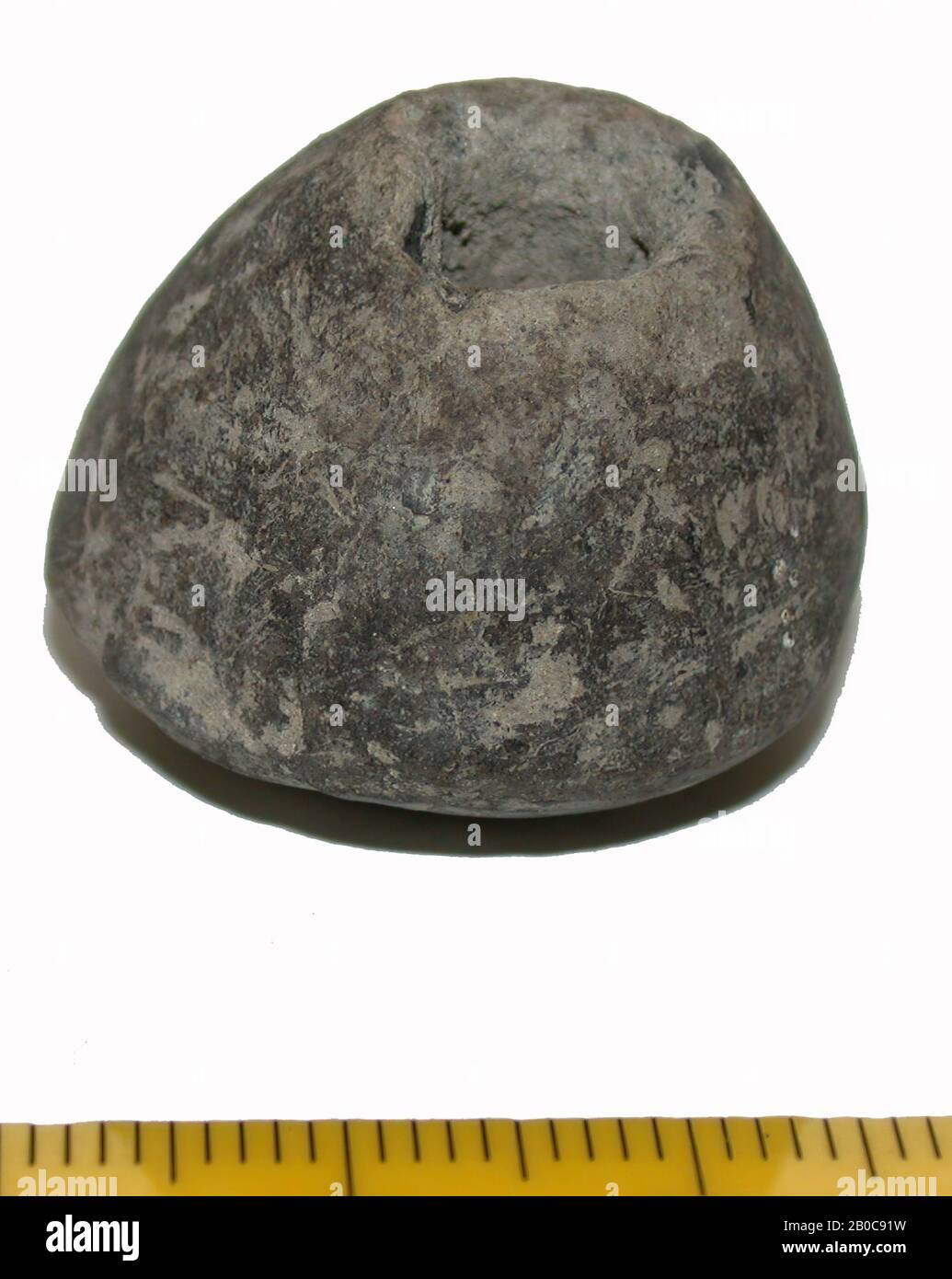 The Netherlands Middle Ages, spider stone, earthenware, 2.05 x 2.71 cm ...
