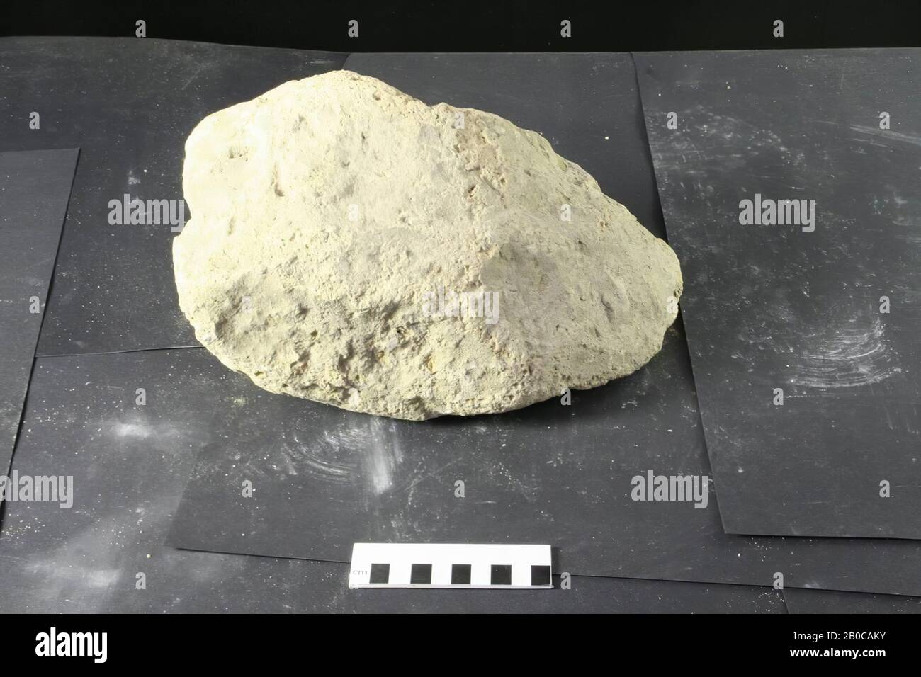 30 x 15 x 17 cm hi-res stock photography and images - Alamy