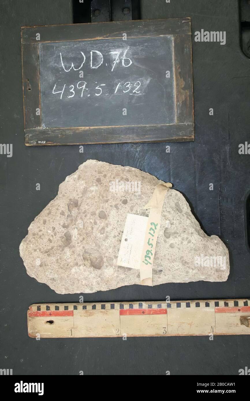 27 7 x 43 cm hi-res stock photography and images - Alamy