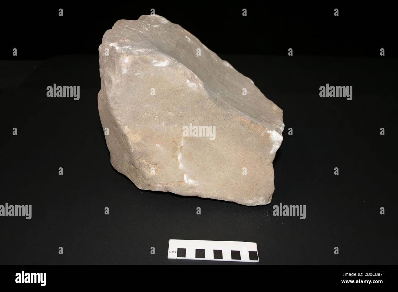 19 x 31 x 18 cm hi-res stock photography and images - Alamy