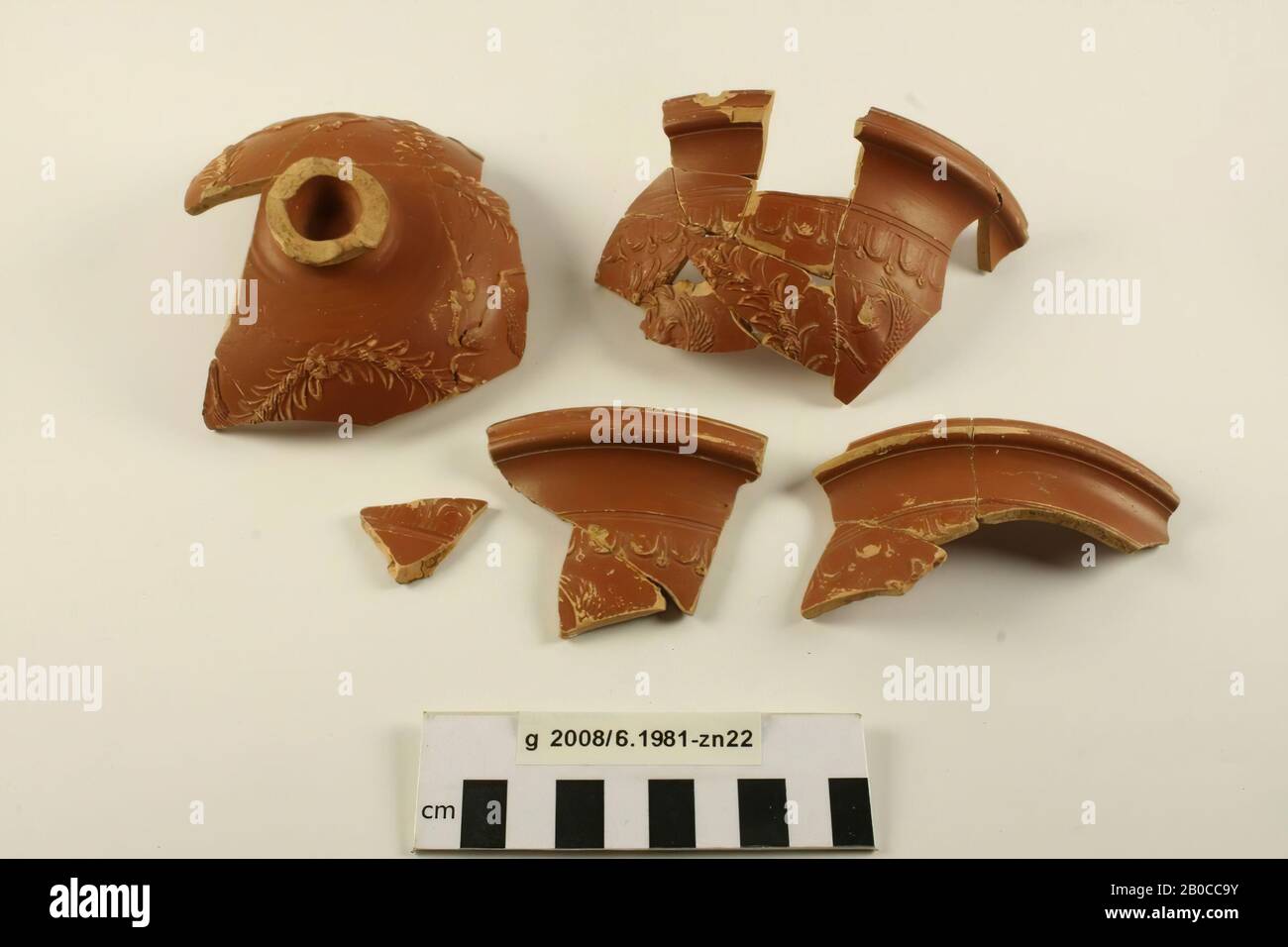 5 fragments of a chalice of terra sigillata, Dragendorff 11, decorated ...