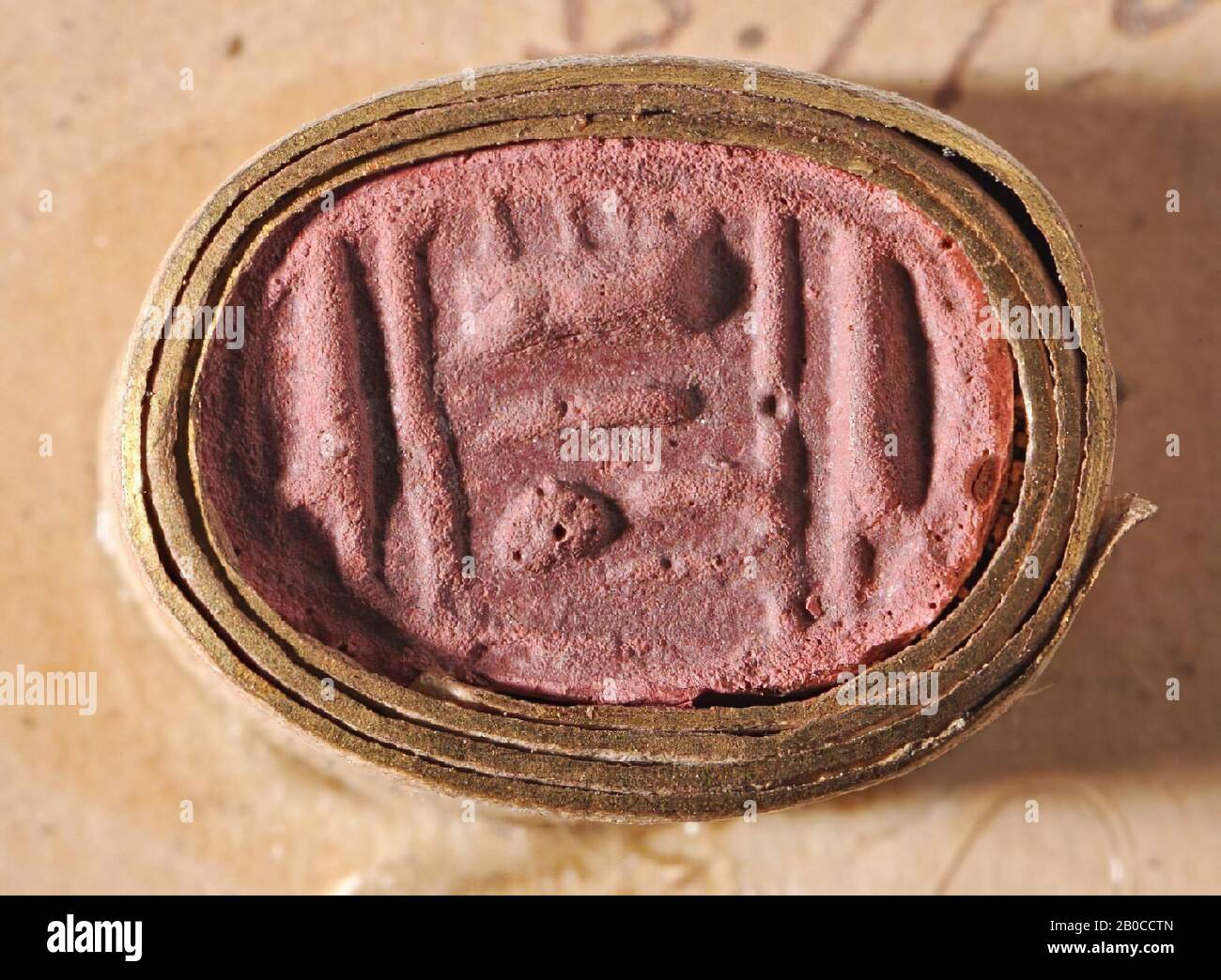 Notched grooves legs hi-res stock photography and images - Alamy