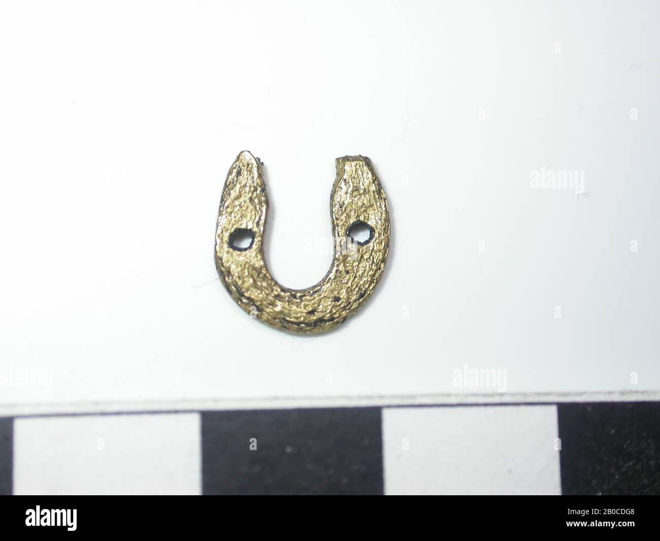 Horseshoe shape width hi-res stock photography and images - Alamy