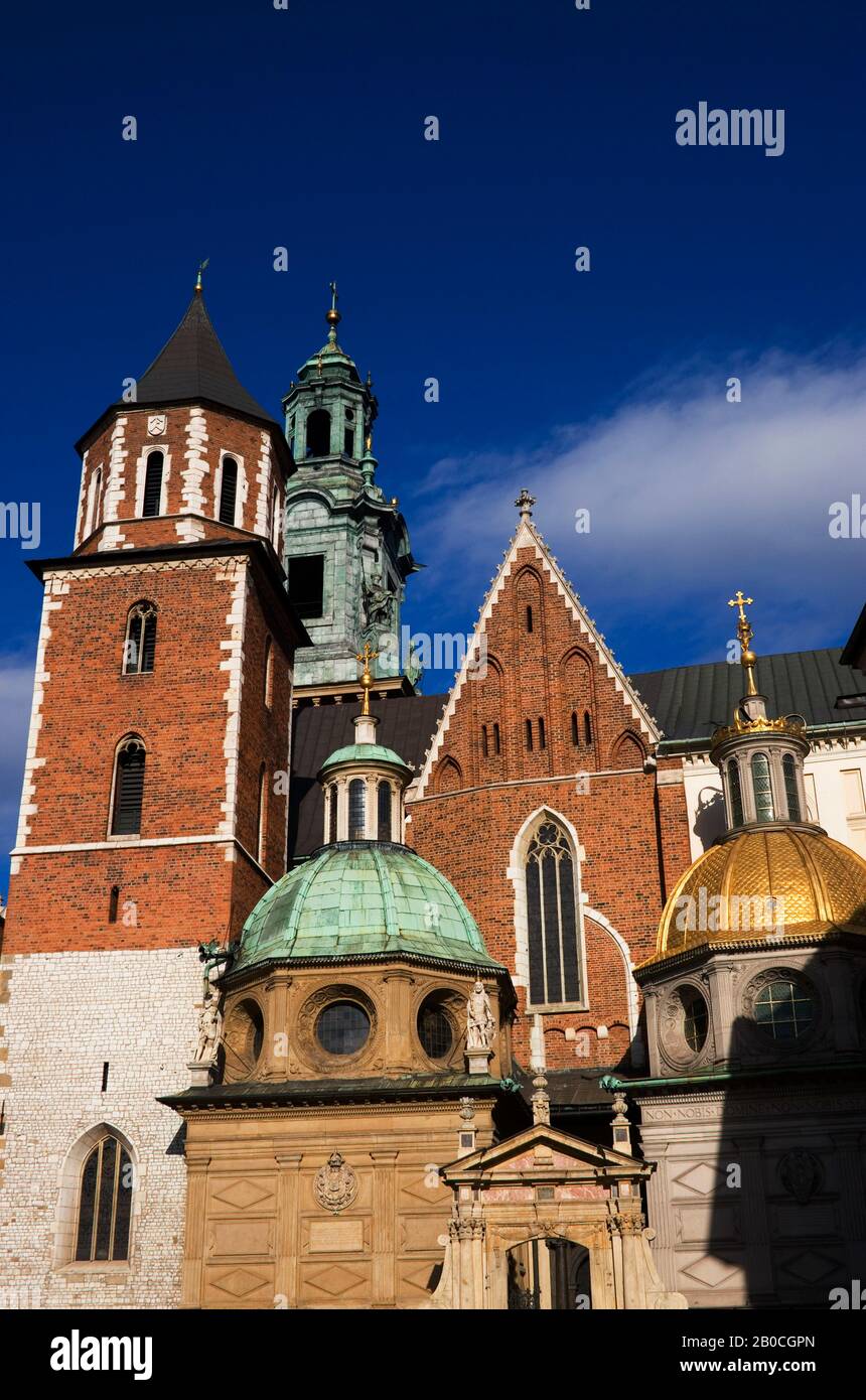 Krakow cathedral wawel castle hi-res stock photography and images - Alamy