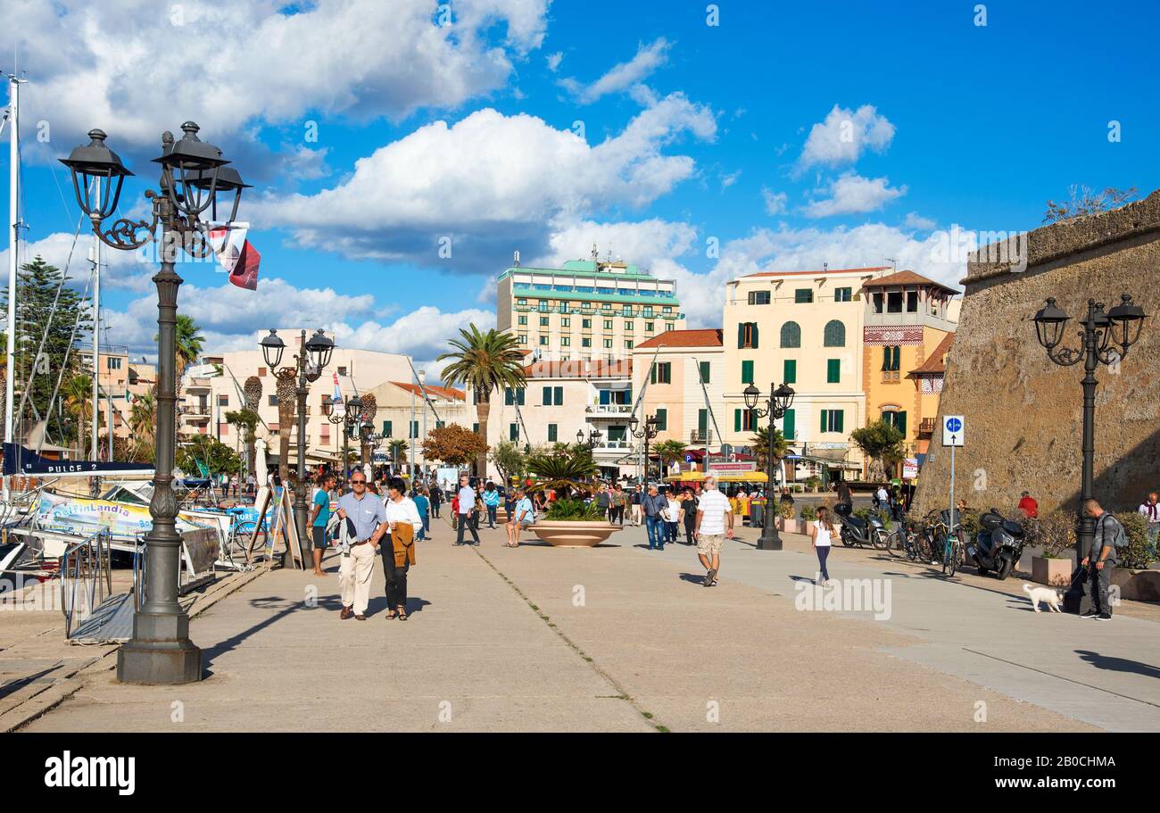 Old town alghero sardinia hi-res stock photography and images - Alamy
