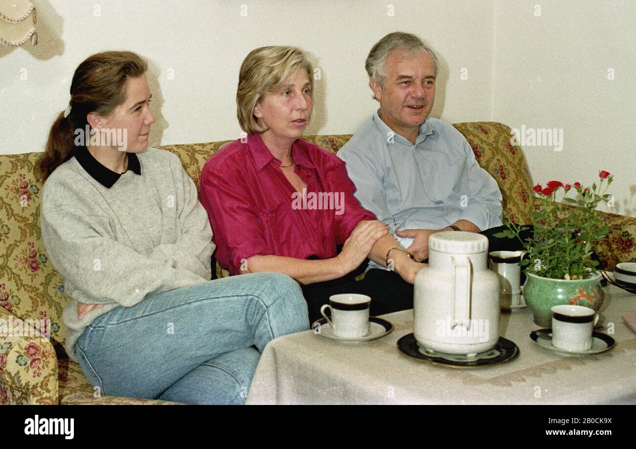 01 January 1990, Brandenburg, Potsdam: Brandenburg / SPD / 3 / 1990 ...