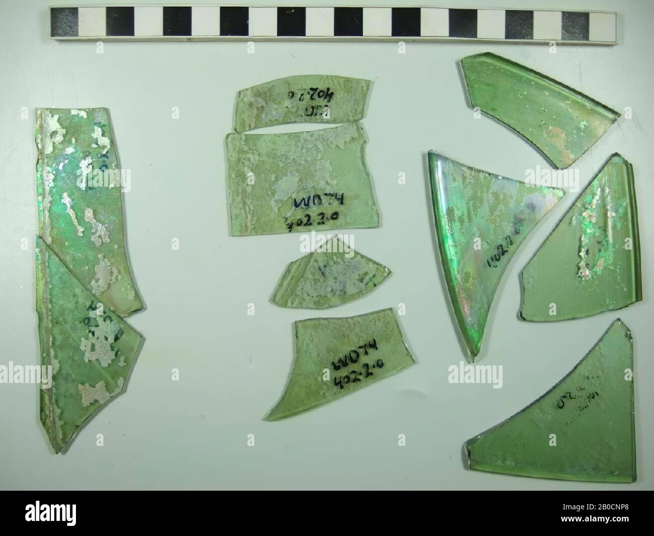 Segmented window hi-res stock photography and images - Alamy