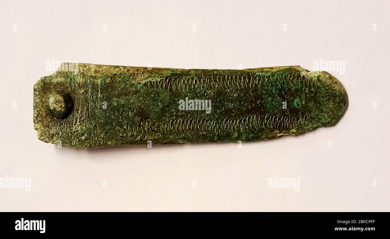 Engraved zigzag pattern hi-res stock photography and images - Alamy
