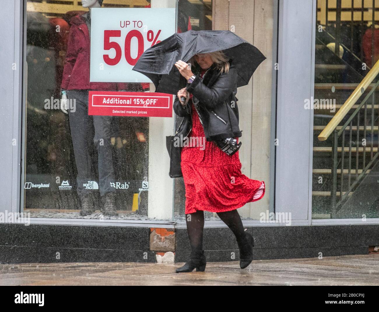 Preston Lancashire 20th Feb 2020 Uk Weather Heavy Rain And Strong