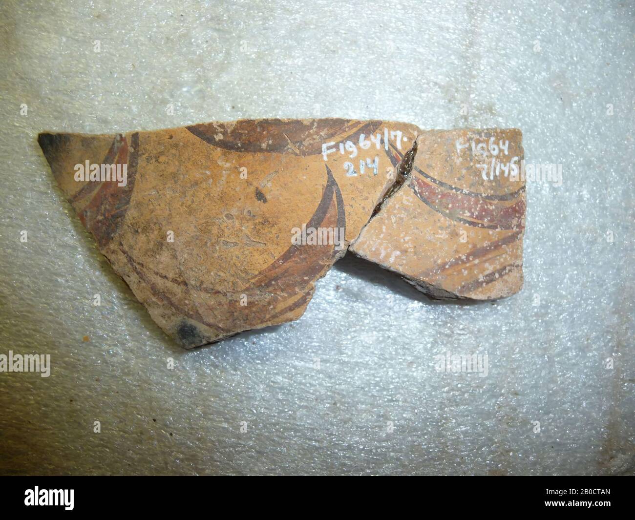 Red brown sickle pattern hi-res stock photography and images - Alamy