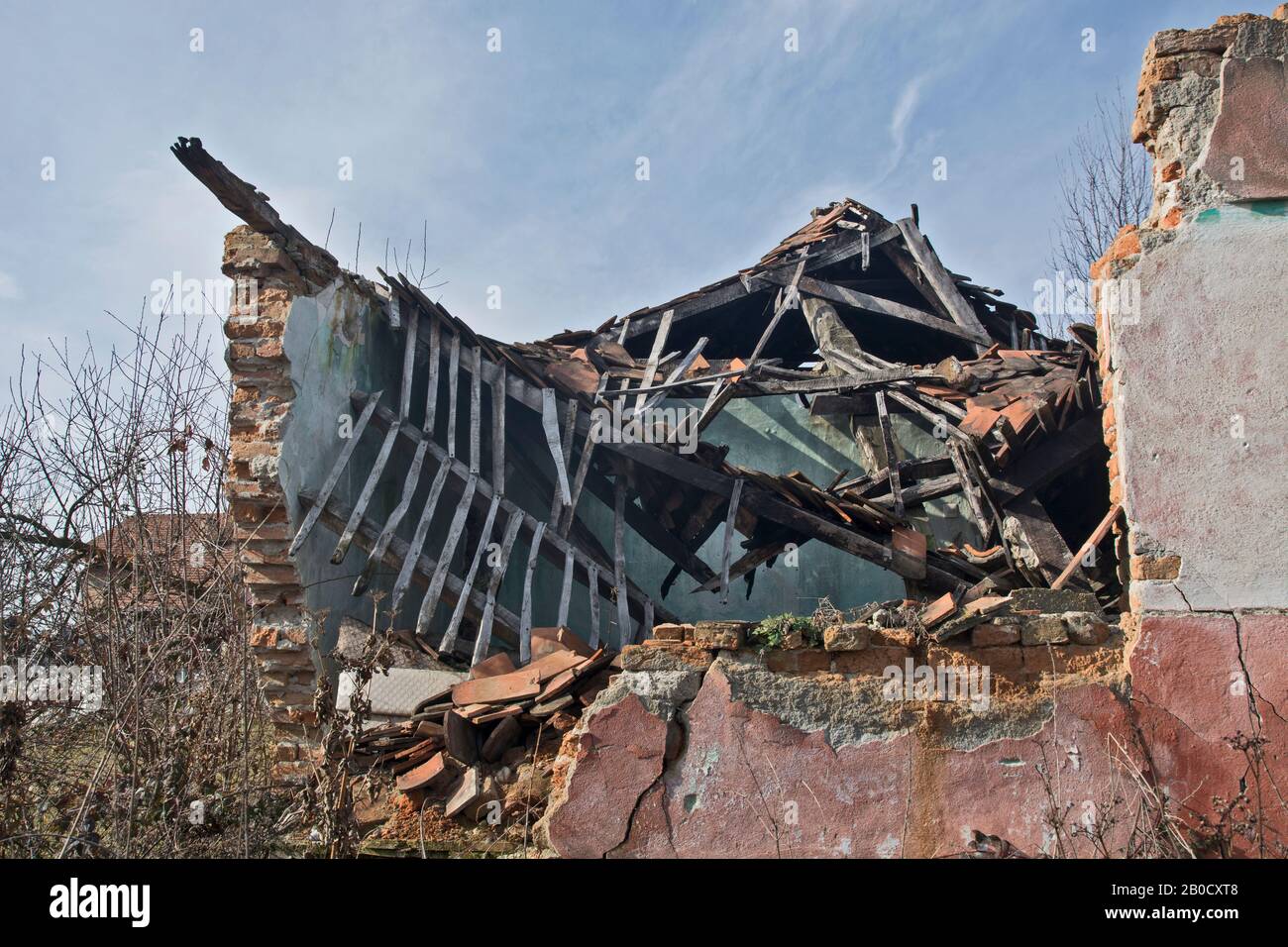 A ruined old ruined house that collapsed Stock Photo - Alamy