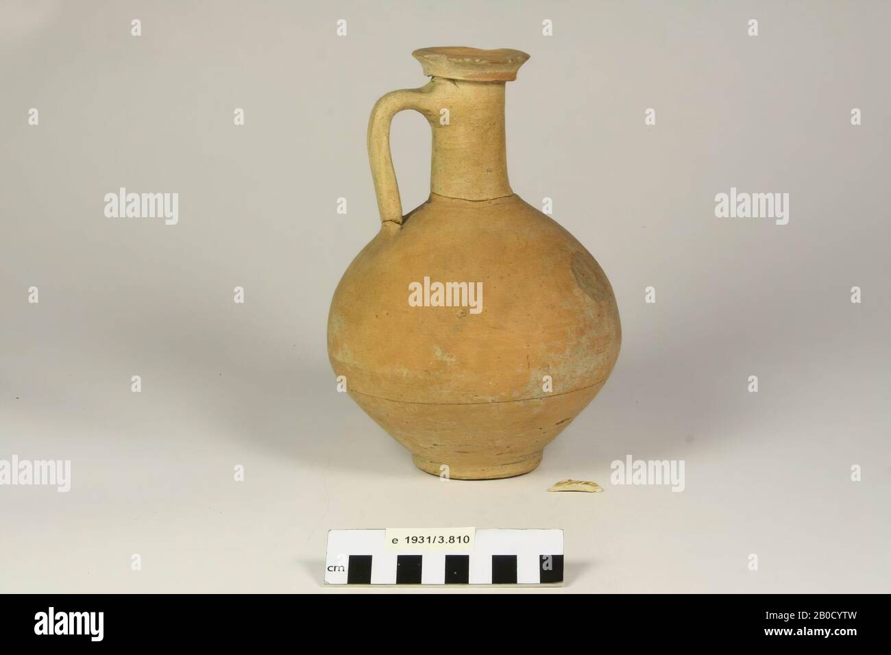 1 loose shard attached hi-res stock photography and images - Alamy