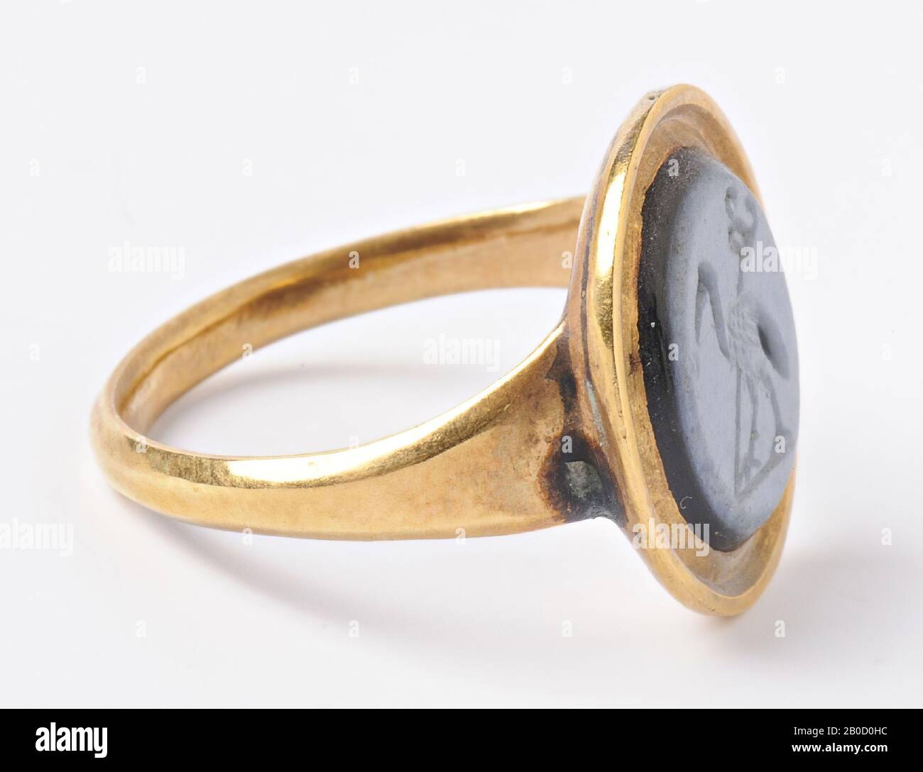 Vz: ibis standing to the left with caduceus, ground line, gem, intaglio ...