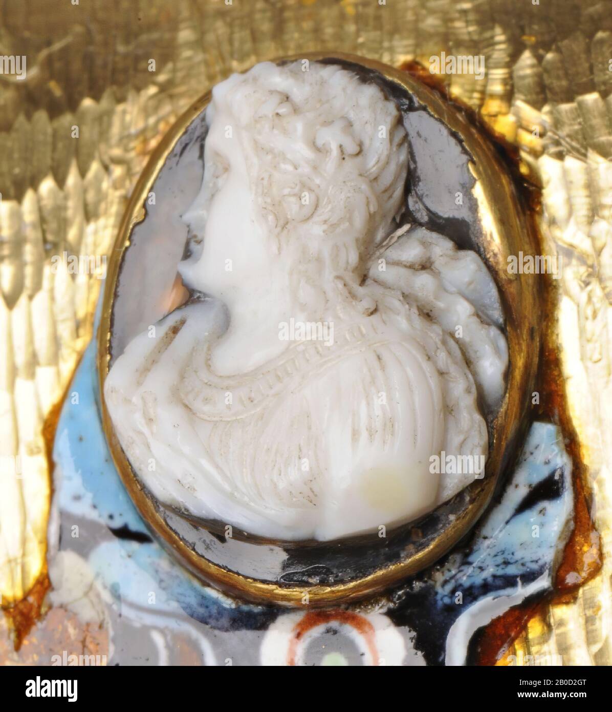 Pointed chin hi-res stock photography and images - Alamy