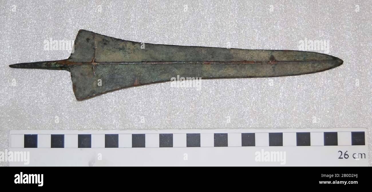 Lance point starts wide hi-res stock photography and images - Alamy