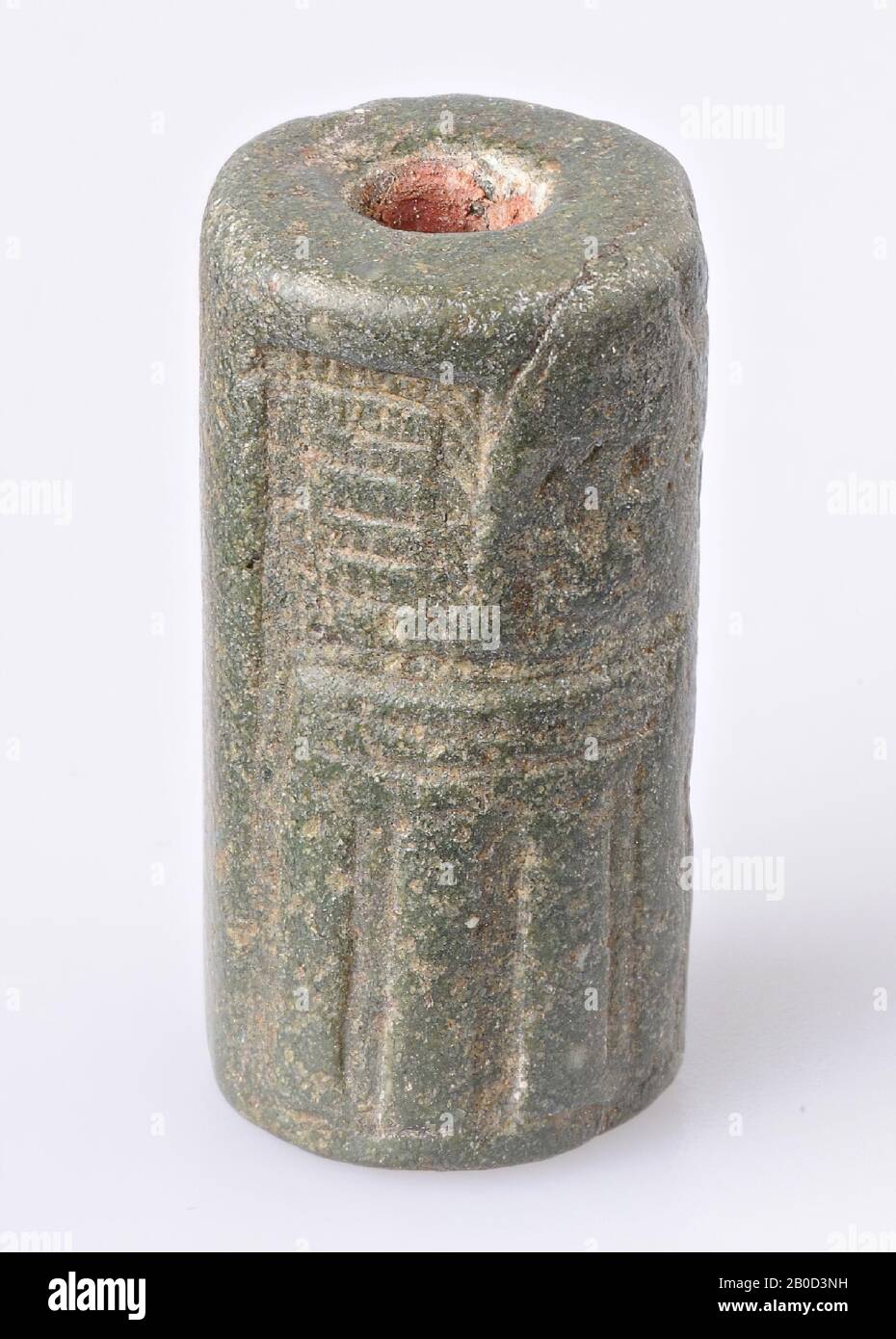 Assyrian vase hi-res stock photography and images - Alamy