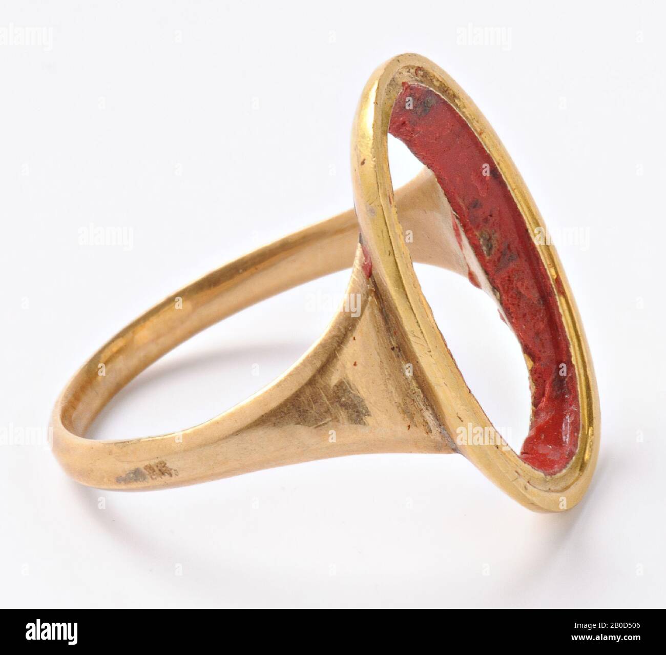 ring without stone, ring, gold, Color: gold, Shape: ring, oval ...