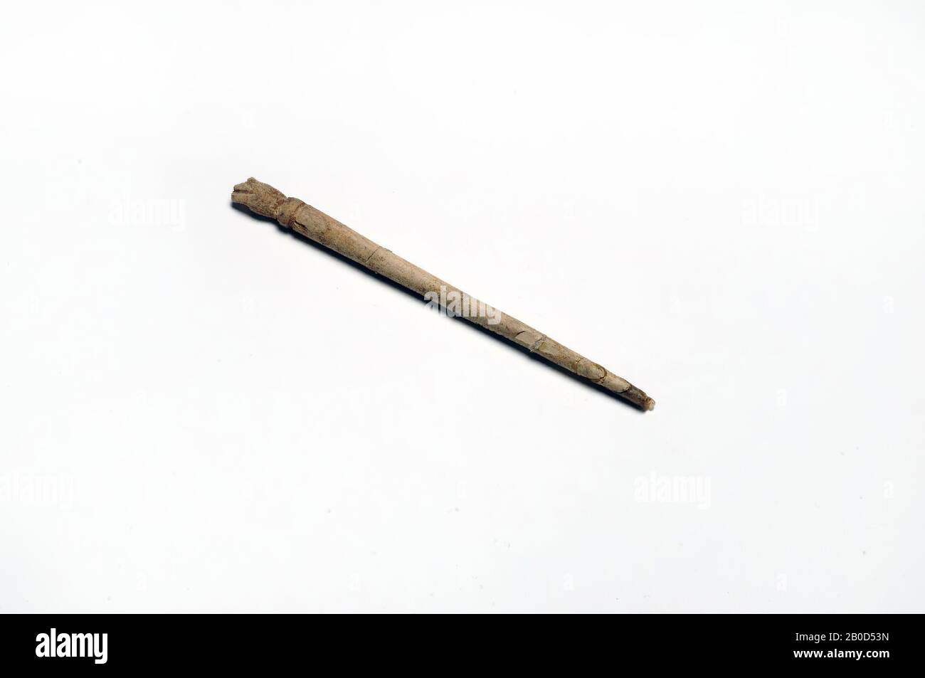 Ivory needle hi-res stock photography and images - Alamy