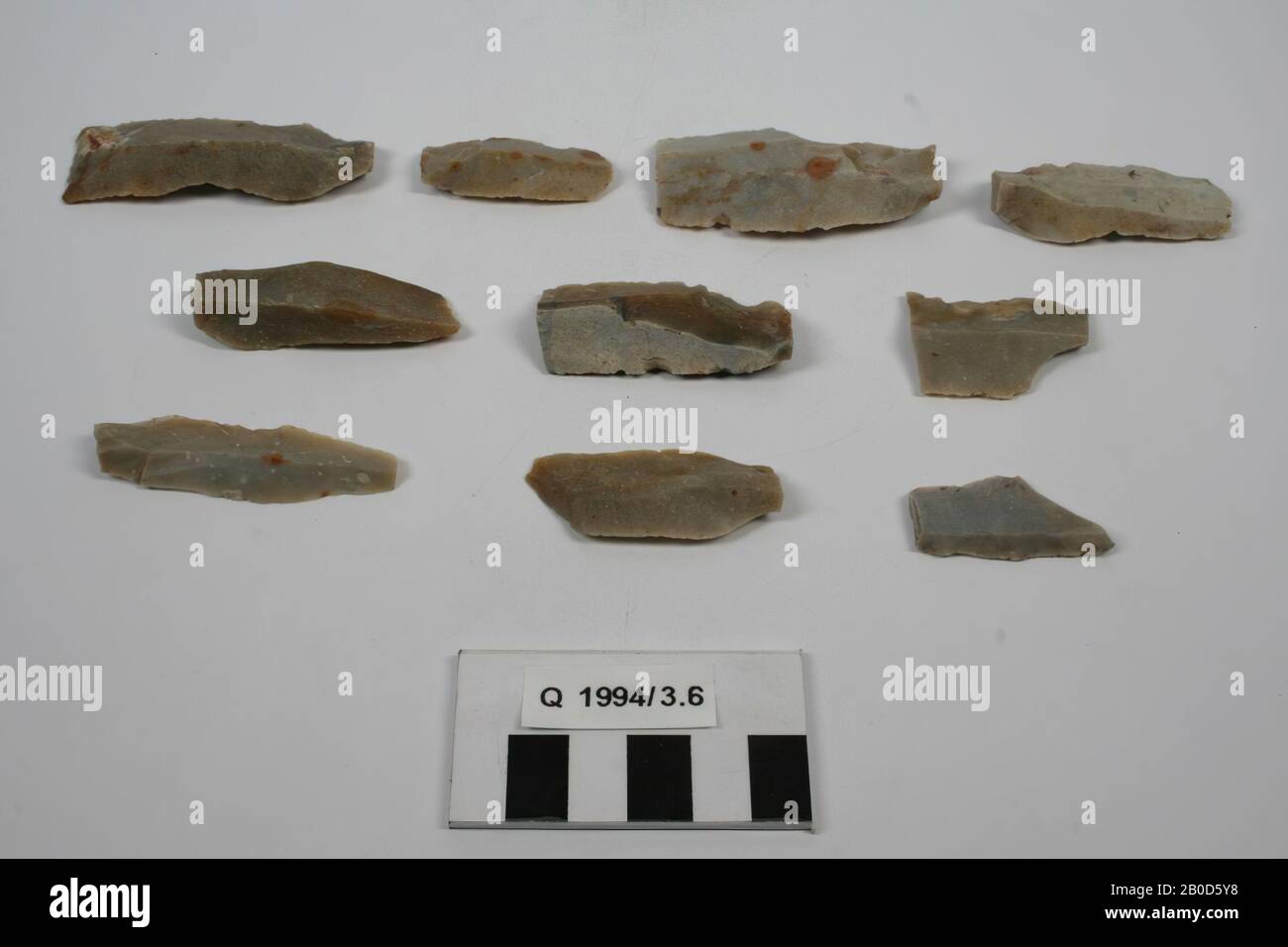 10 blades of flint, blades, stone, flint, 5.8 x 3 x 0.5 cm (largest ...