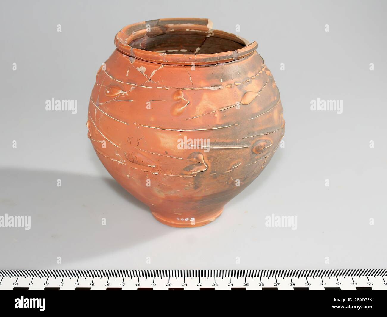 Barbotine ware hi-res stock photography and images - Alamy