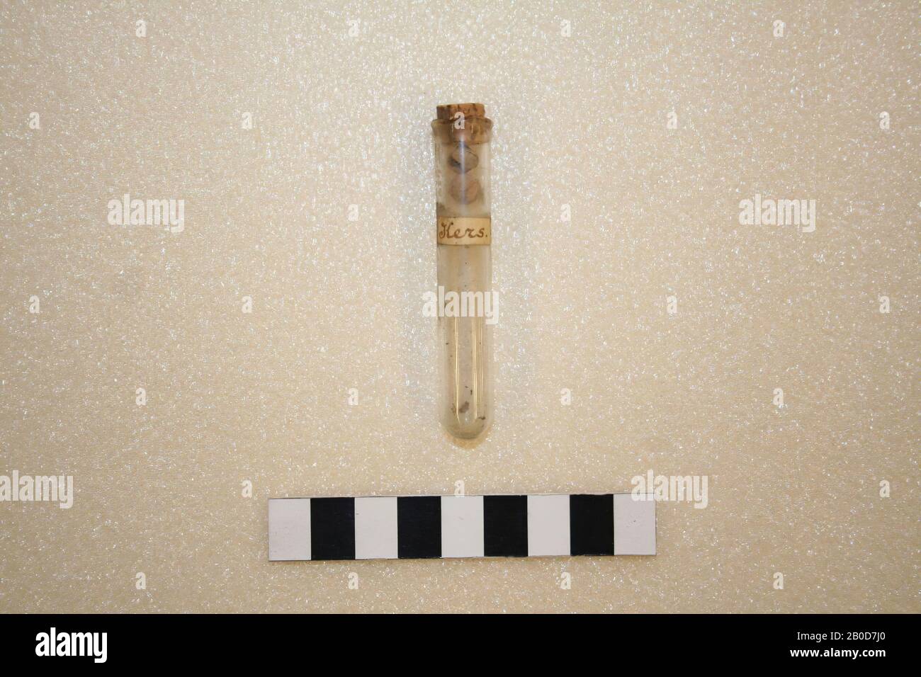 Glass vial hi-res stock photography and images - Alamy