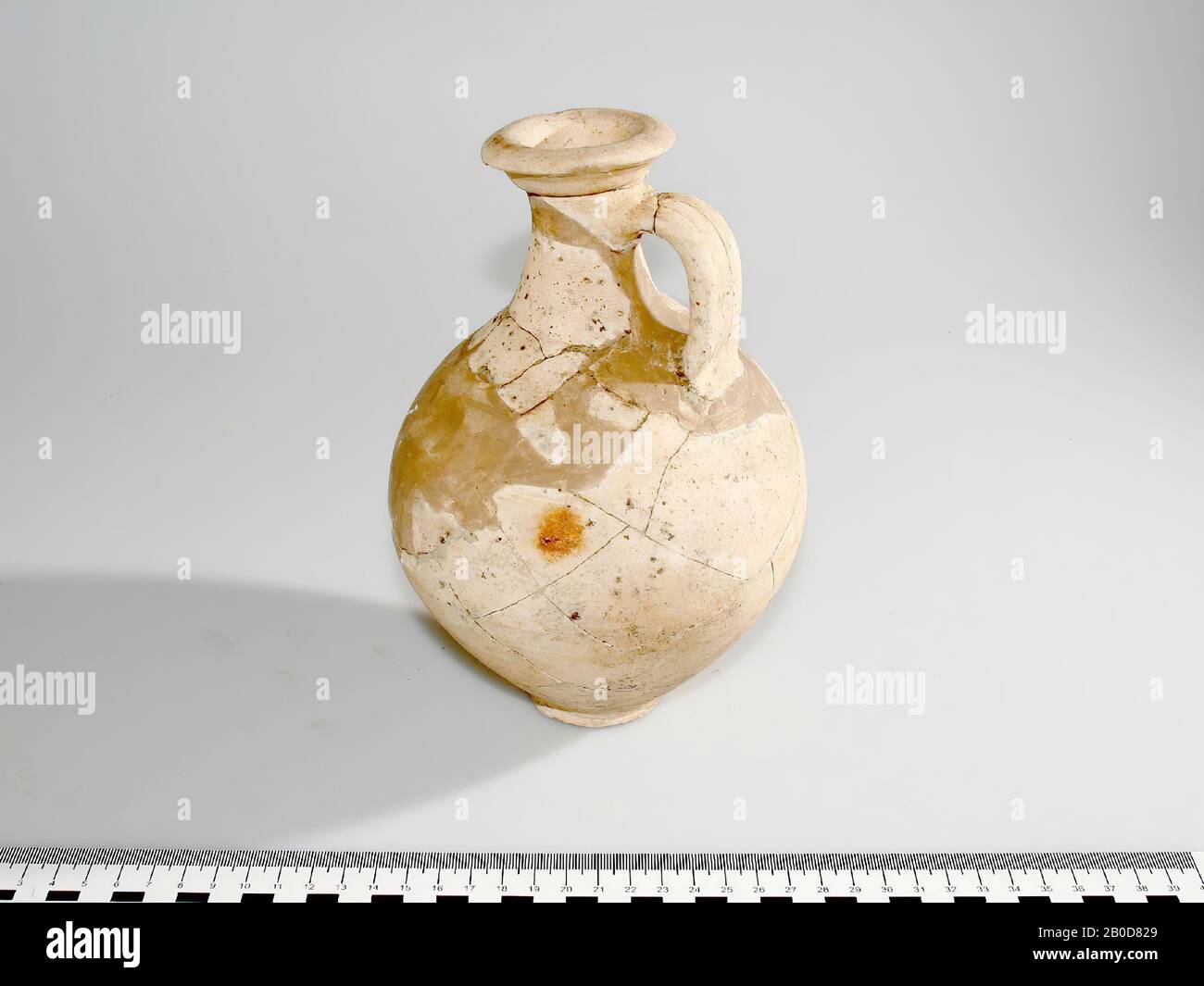 Pipe earthenware jar hi-res stock photography and images - Alamy