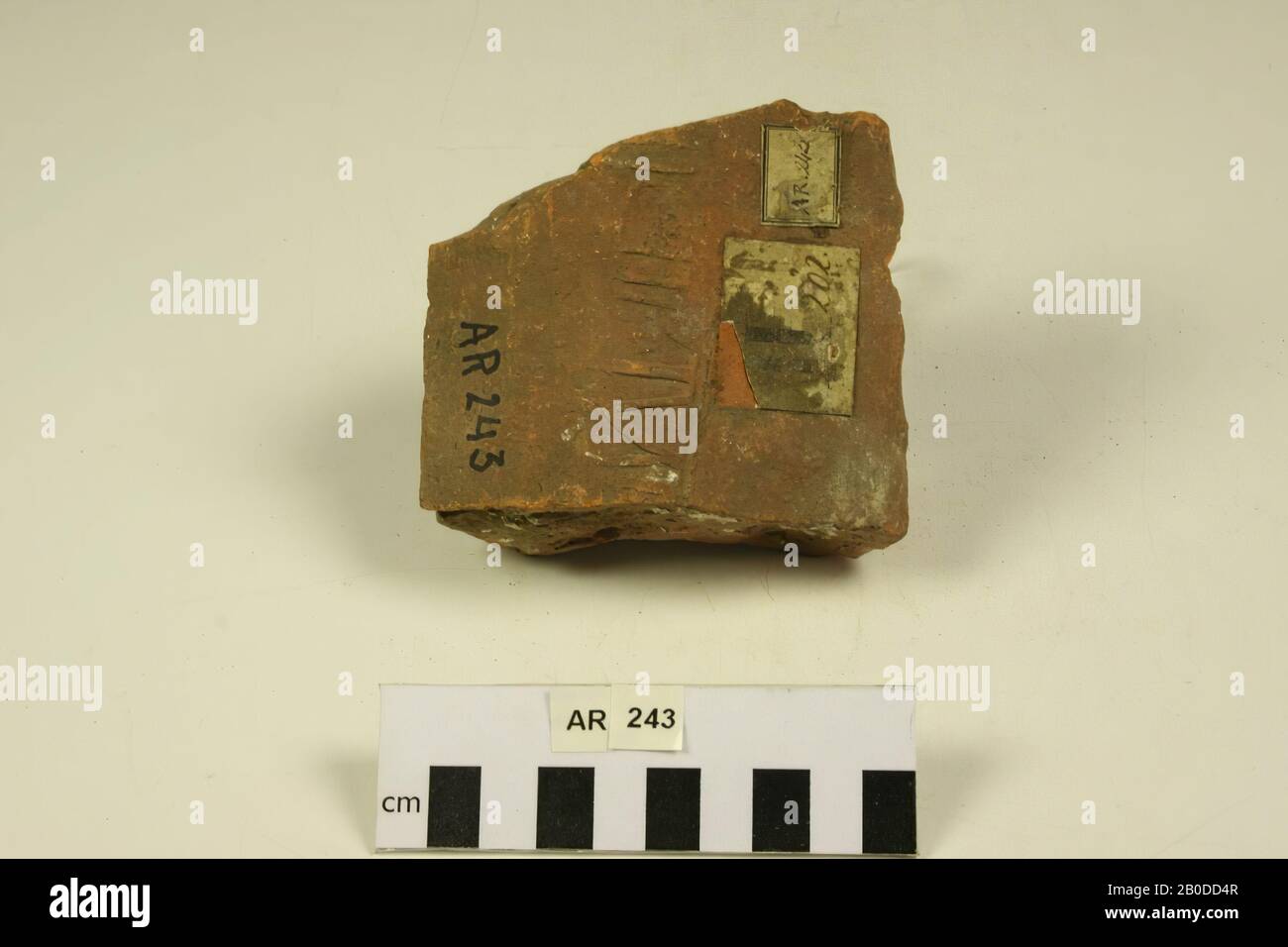 4 sides roof hi-res stock photography and images - Alamy